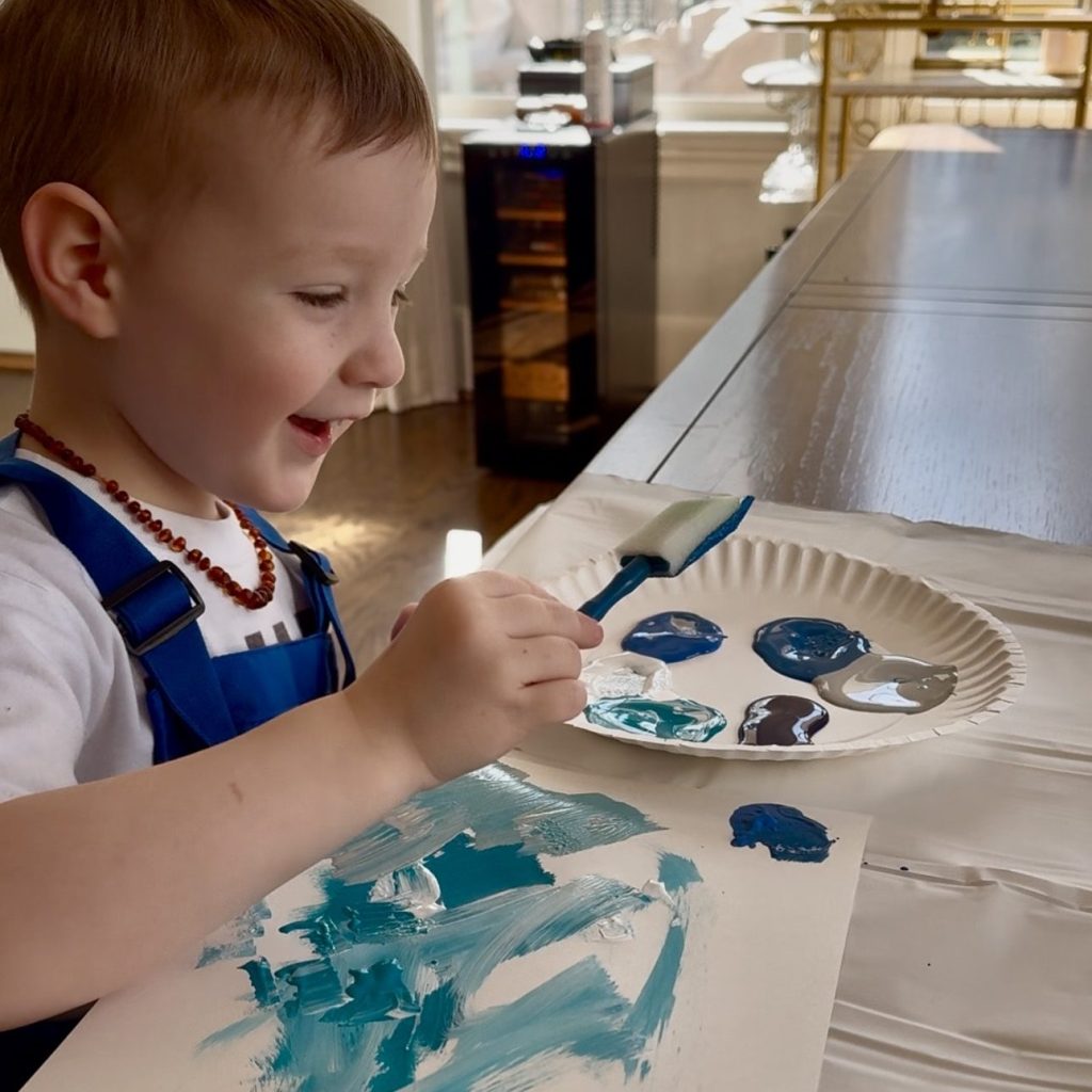 Fluffy Winter Snow Painting – Caffeine and Crayons